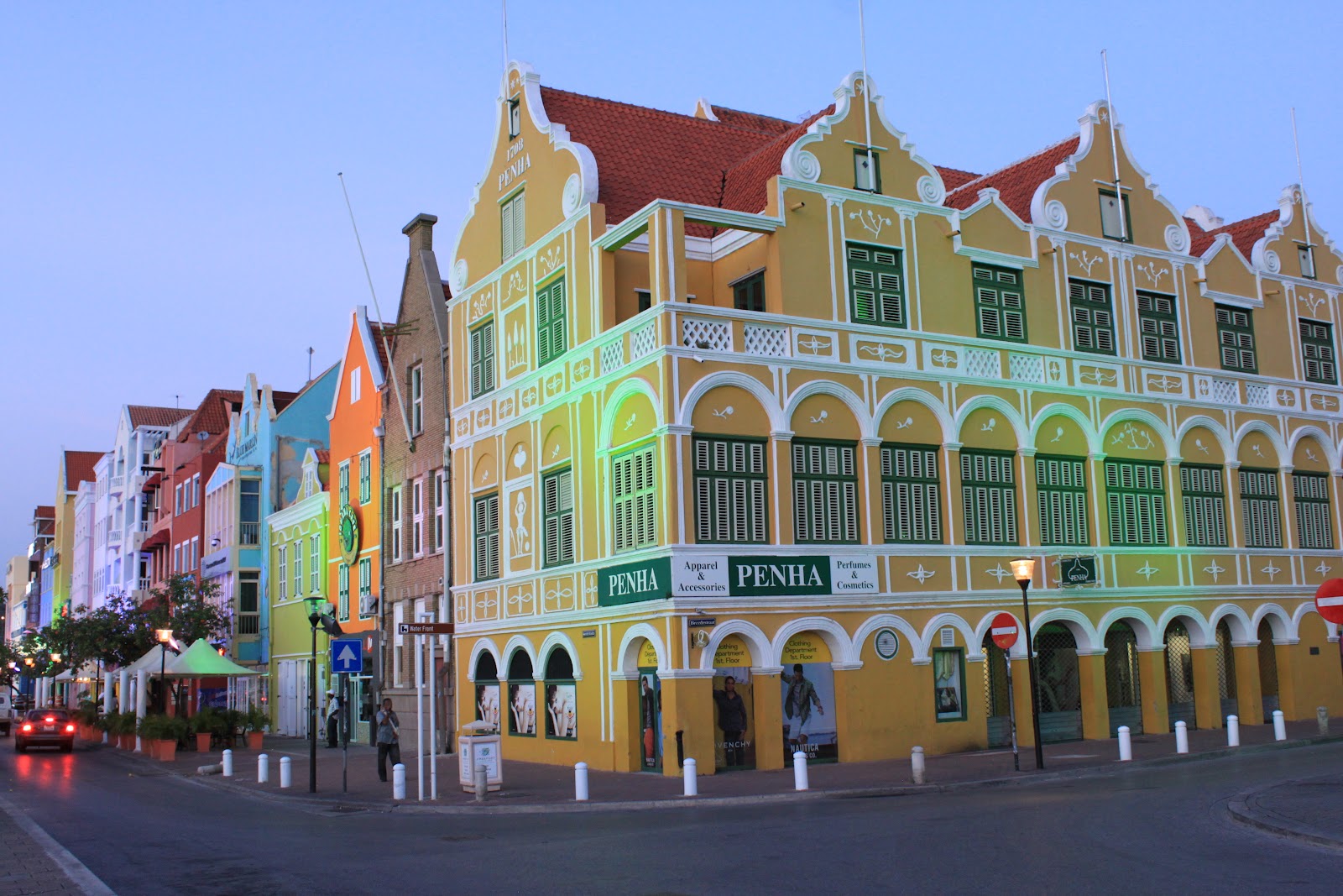 OUTROS DESTINOS: PUNDA. WILLEMSTAD. CURAÇAO.
