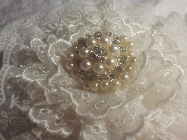 Shabbylishious: "I want me a Lele artflower"