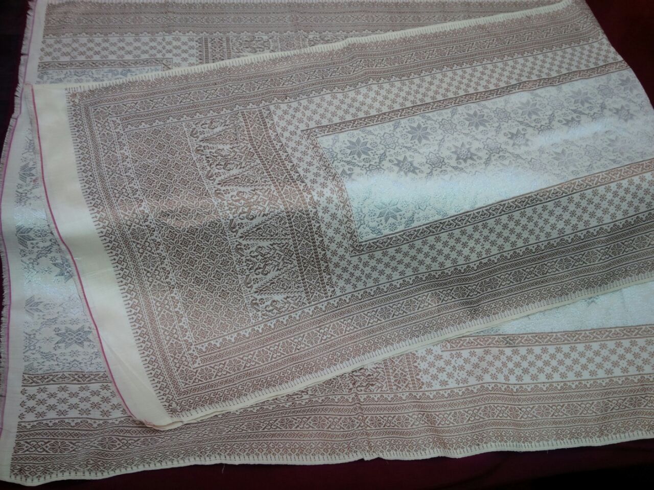 Songket Palembang Cek Na: Songket Palembang motif lepus krem tembaga silver