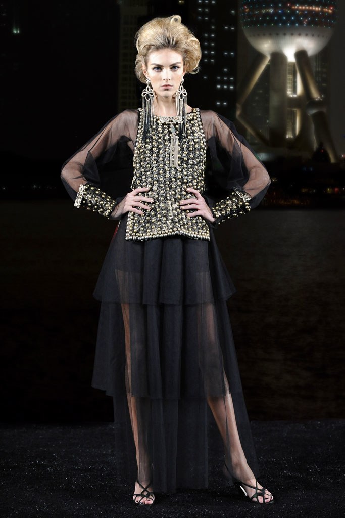 Runway | Chanel Paris-Shanghai Pre-Fall 2010 Collection | Cool Chic ...