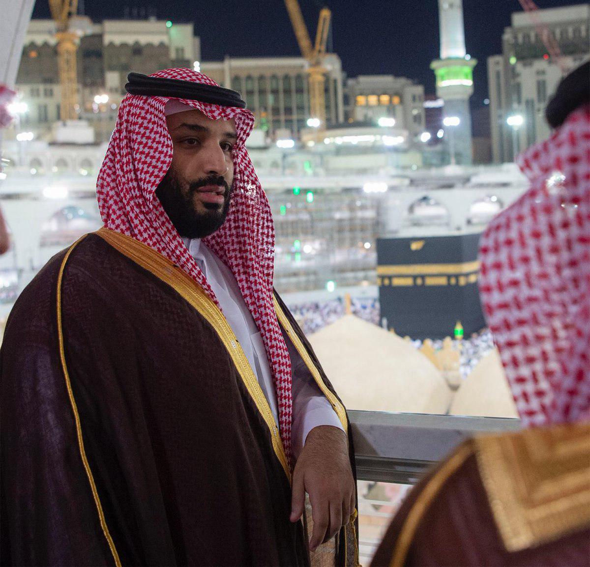 بالصور محمد بن سلمان ولي العهد السعودي يزور الحرم المكي الشريف
