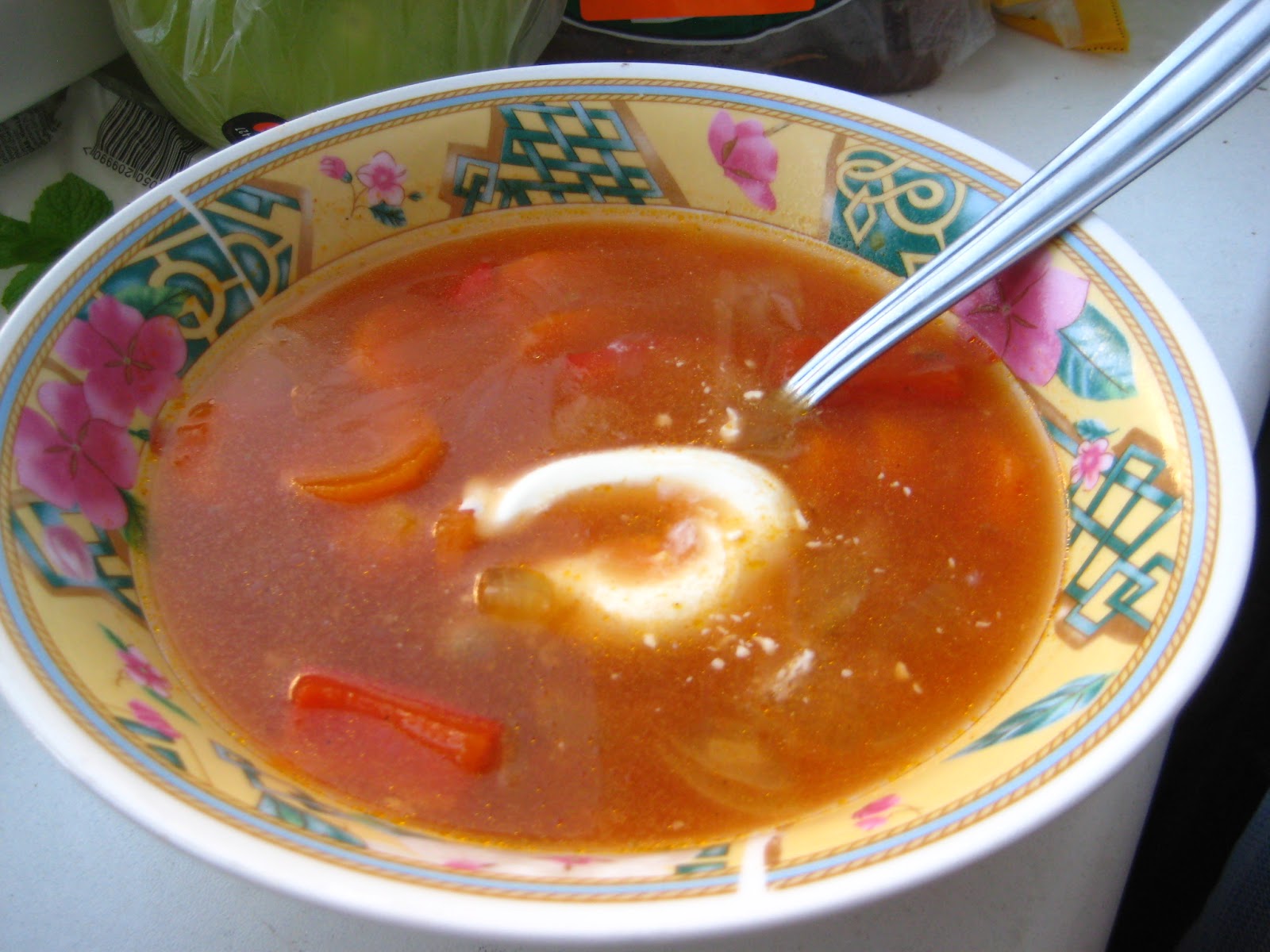 Penkiasdešimt pilkų peilių virtuvėje: Aštri viščiukų širdelių sriuba su ...