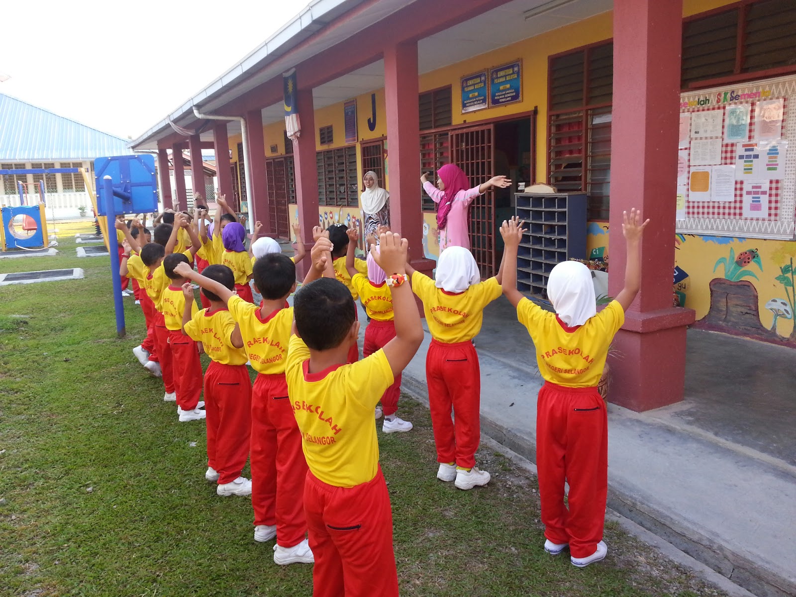 HEM: Yeeehaaaa.... mari bersenam. Aktiviti Pagi Bersama Pra Sekolah....