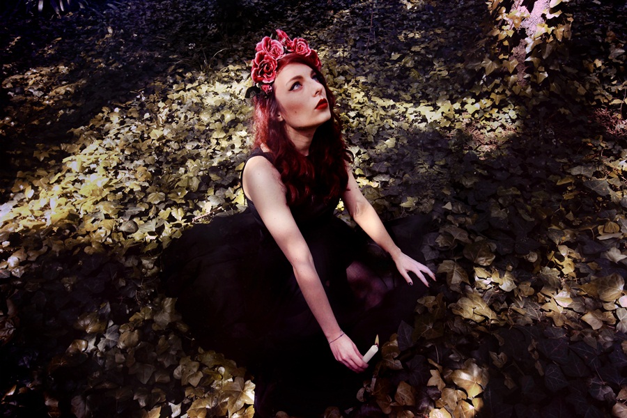 KissMeQuick: THE LIGHT WITCH