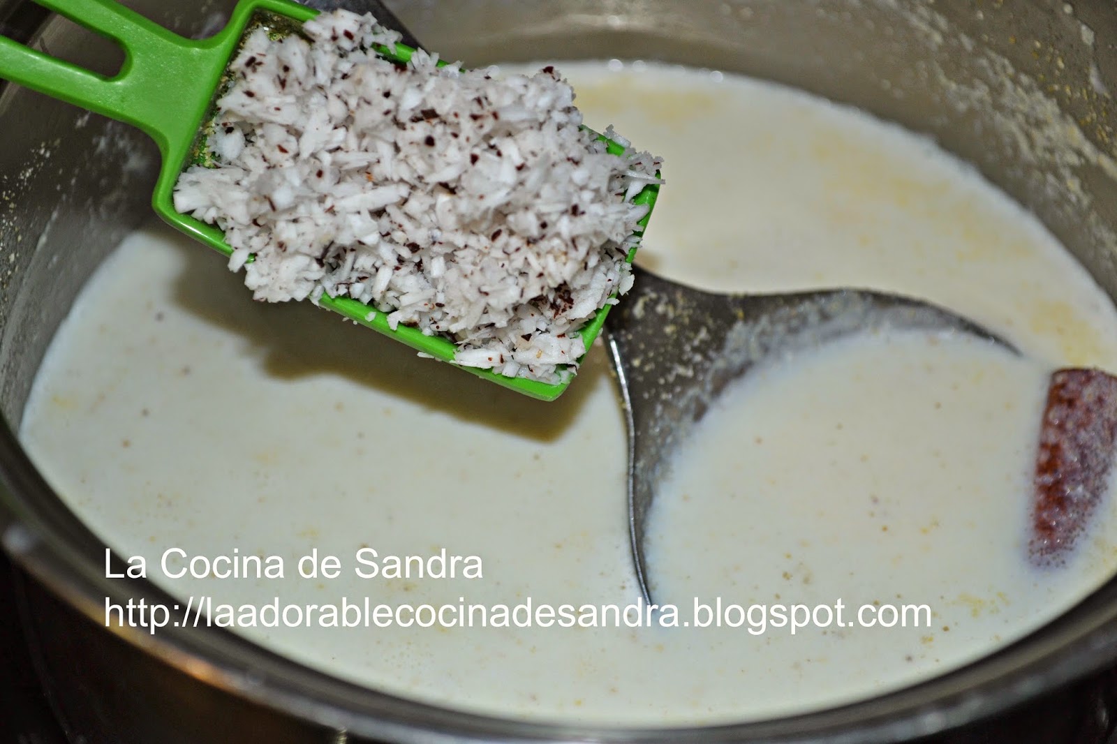 La Cocina de Sandra: FUNCHE CON COCO