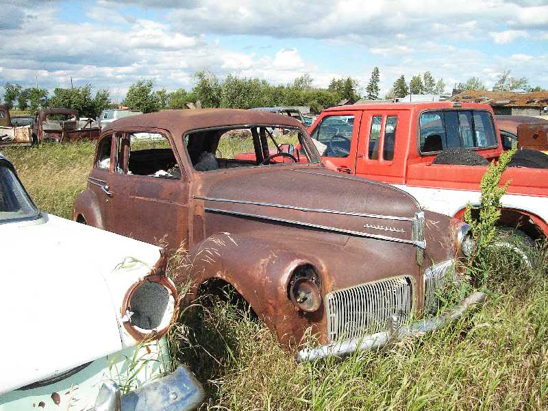 My 1928 Chevrolet: Rusty Relics (Latest Installment of over 150 photos)