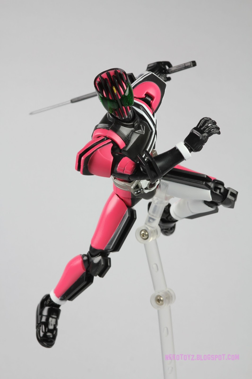Neko Toyz: S.H.Figuarts Kamen Rider Decade [Violent Emotion] Review