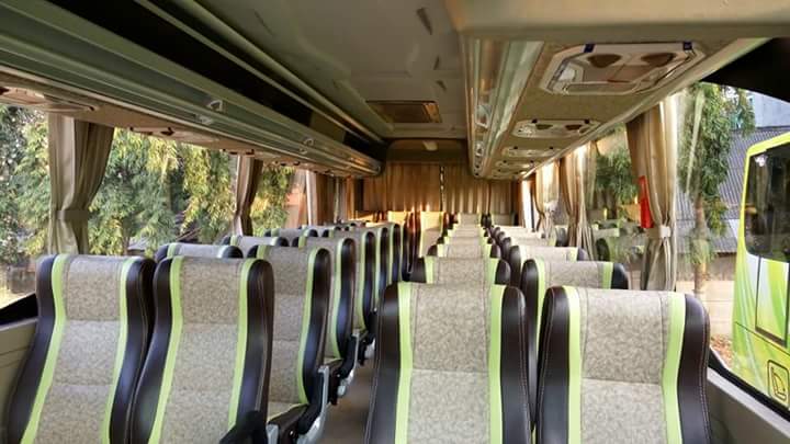 Medium Bus 32 seat.