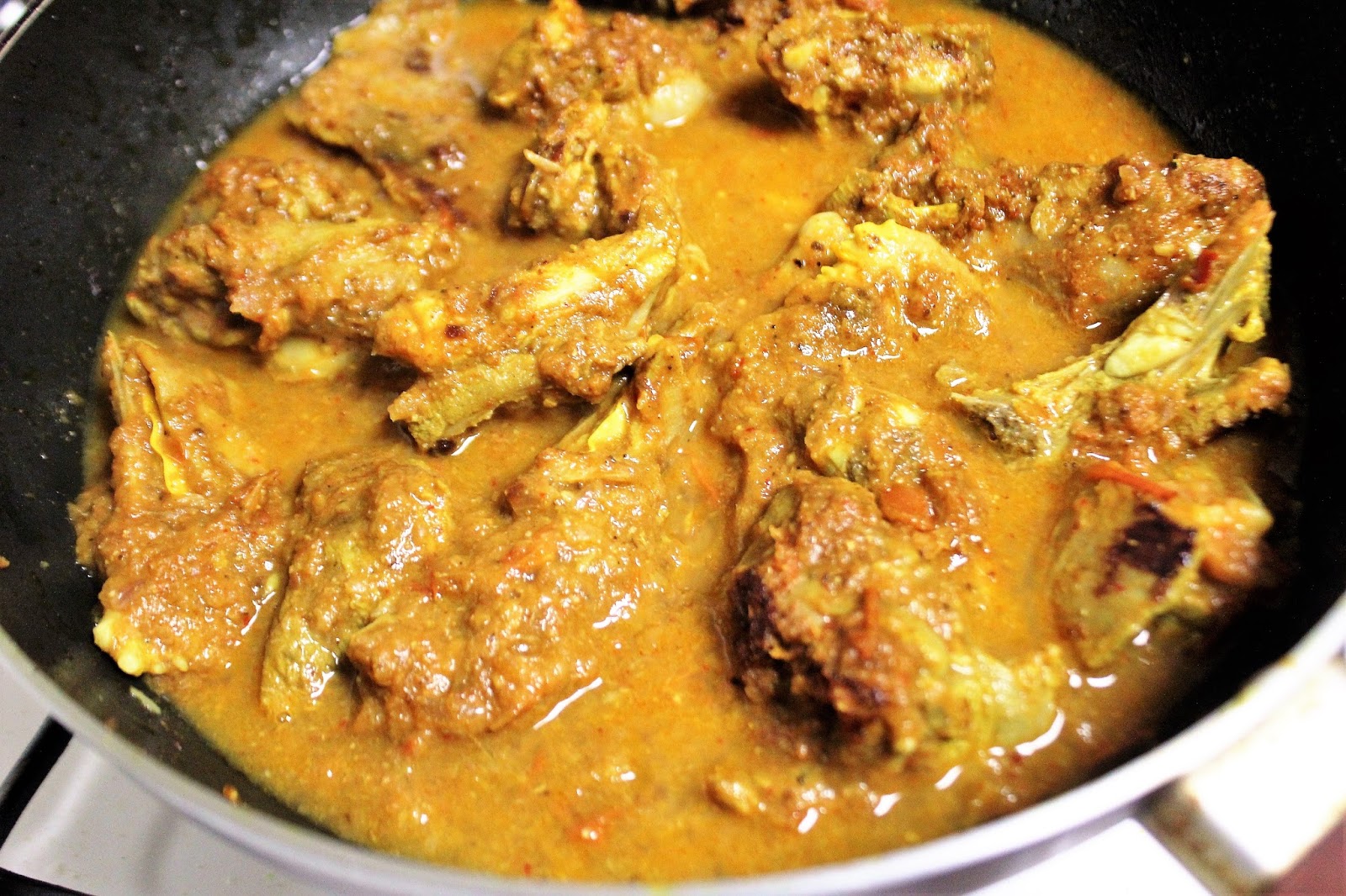 Bethica's Kitchen Flavours: Kolhapuri Mutton Curry