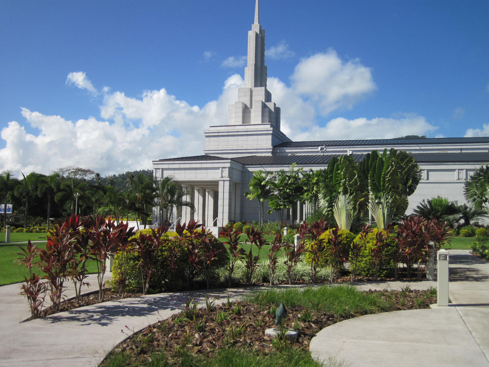 Mike and Linda: Samoa Apia Temple Grounds