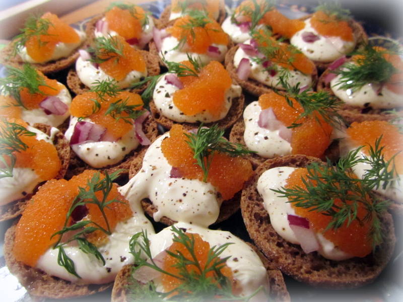 Ruisnapit mäti- ja graavilohitäytteillä