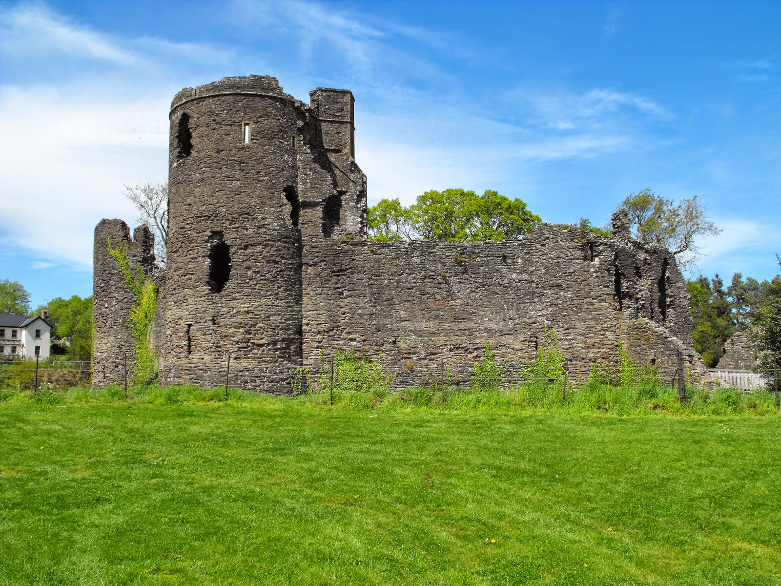 Codlinsandcream2: Grosmont Castle