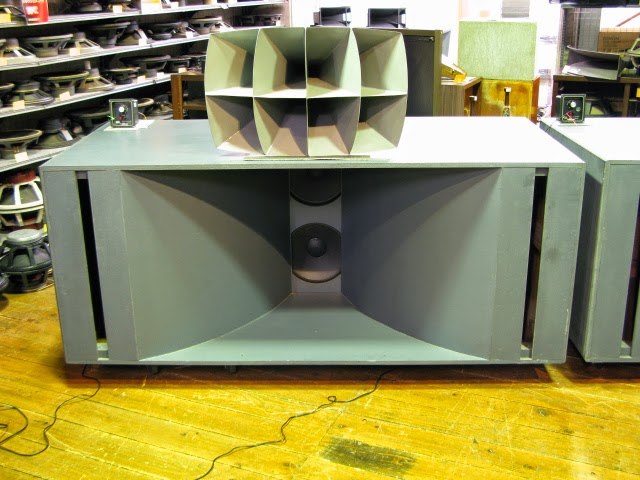 古典音響。墾丁大腳牛教練: altec 211 低音箱