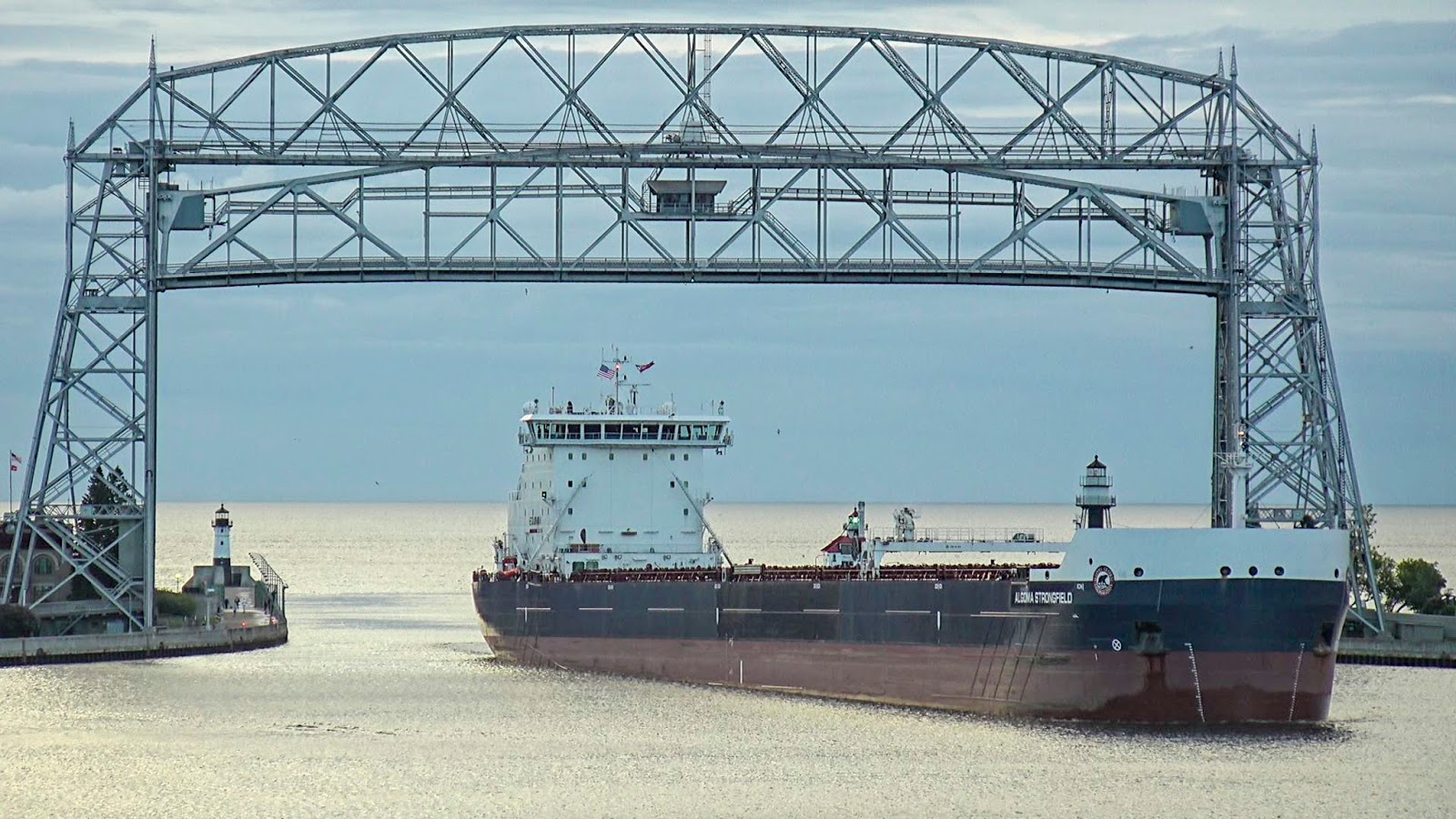 Duluth Harbor Cam Algoma Strongfield duluth-harbor-cam-algoma-strongfield