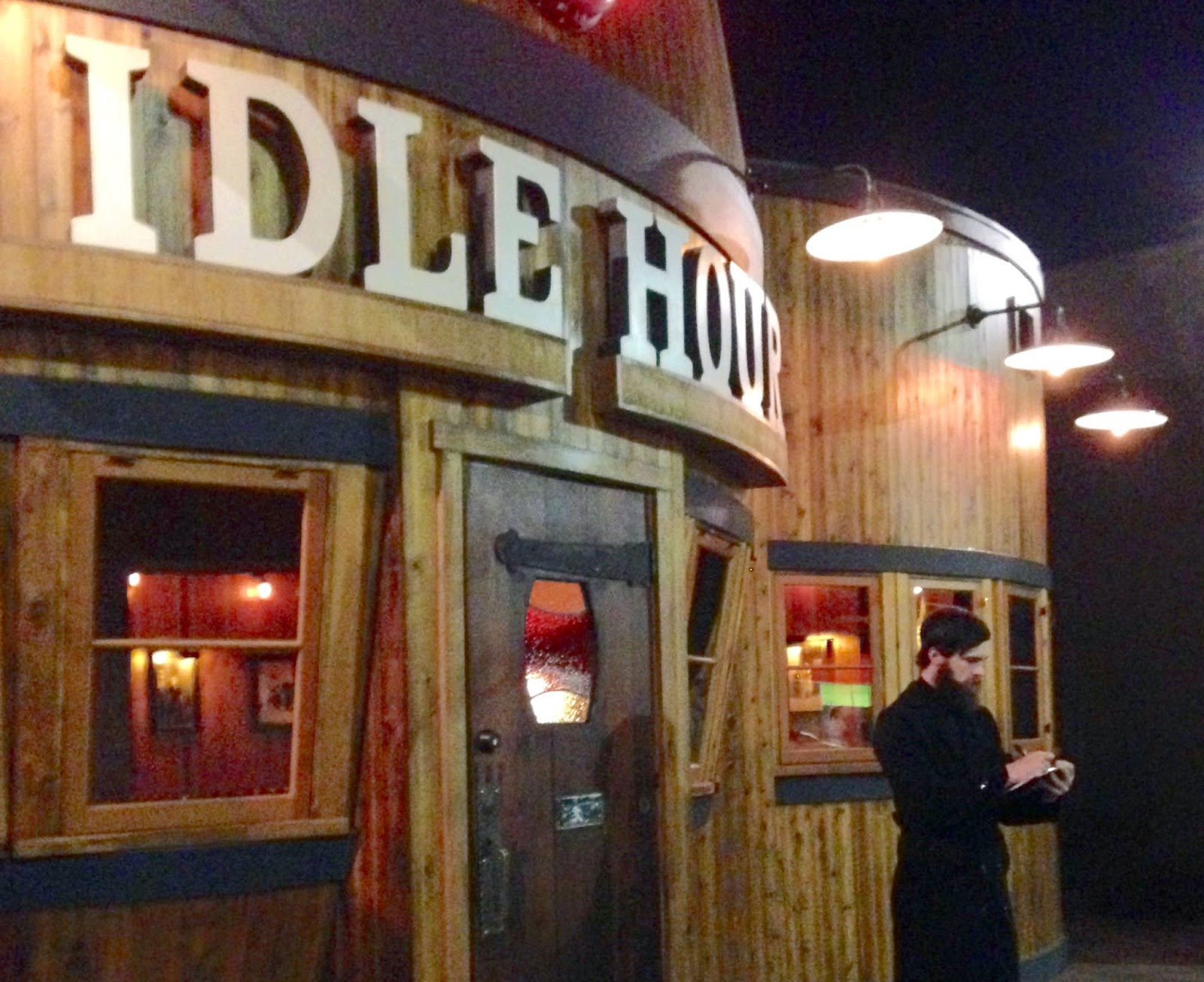 Eating L.A.: Idle Hour Rolls Out a Barrel of L.A. History in North ...