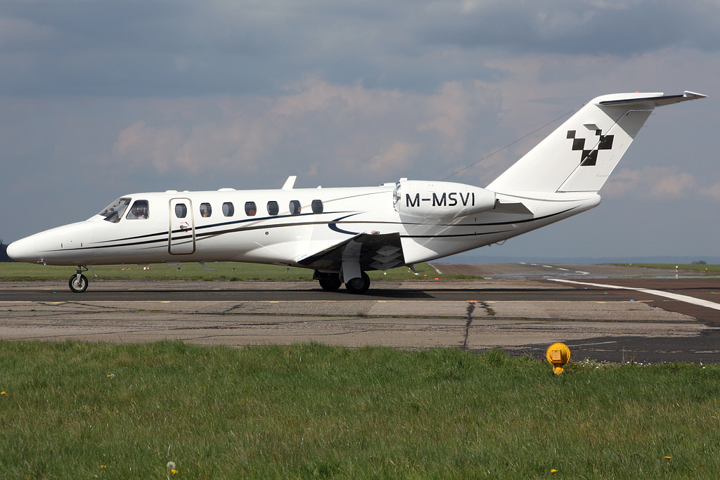 LONDON BIGGIN HILL AIRPORT EGKB/BQH IMAGES by Terry Wade: M-MSVI C25B ...