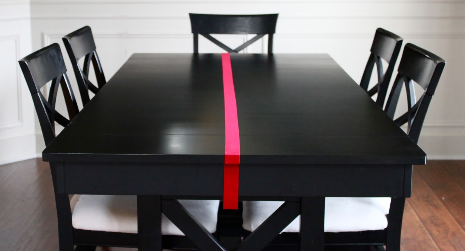 The Yellow Cape Cod: How To Make a Striking Table Runner With Ribbon
