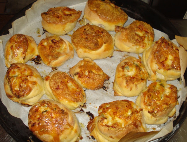 Ragusa turismo: Come preparare focaccia di ricotta e Teste di turco