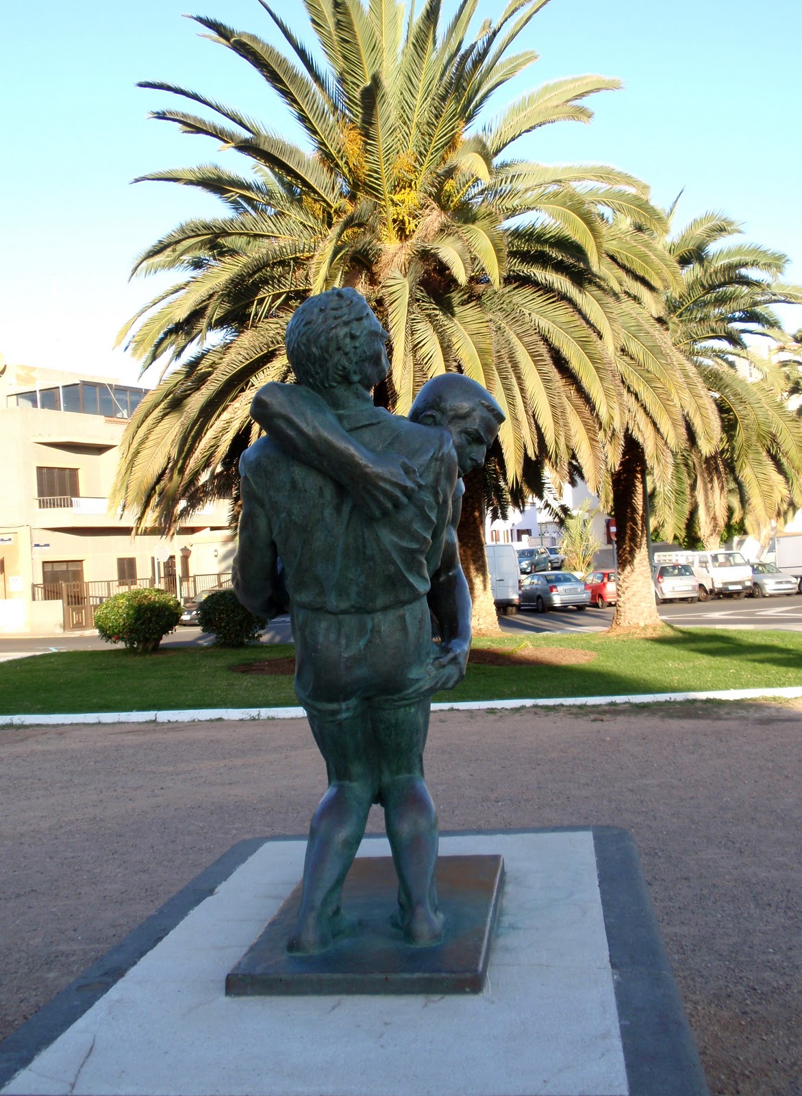 Esculturas Gran Canaria: Monumento a la lucha canaria - Obra de ...