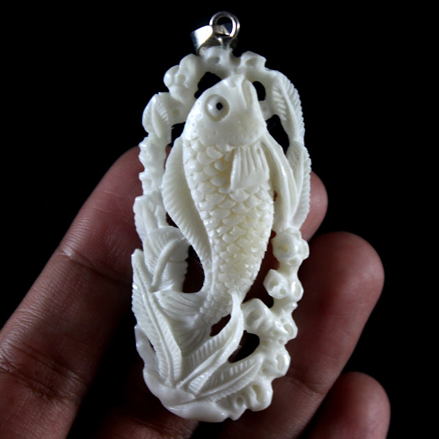 BCP0015 - Fish Pendant Bone Carving Handmade Jewelry