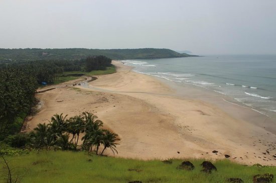 Arevare Seaface and Beach | Konkankatta.in