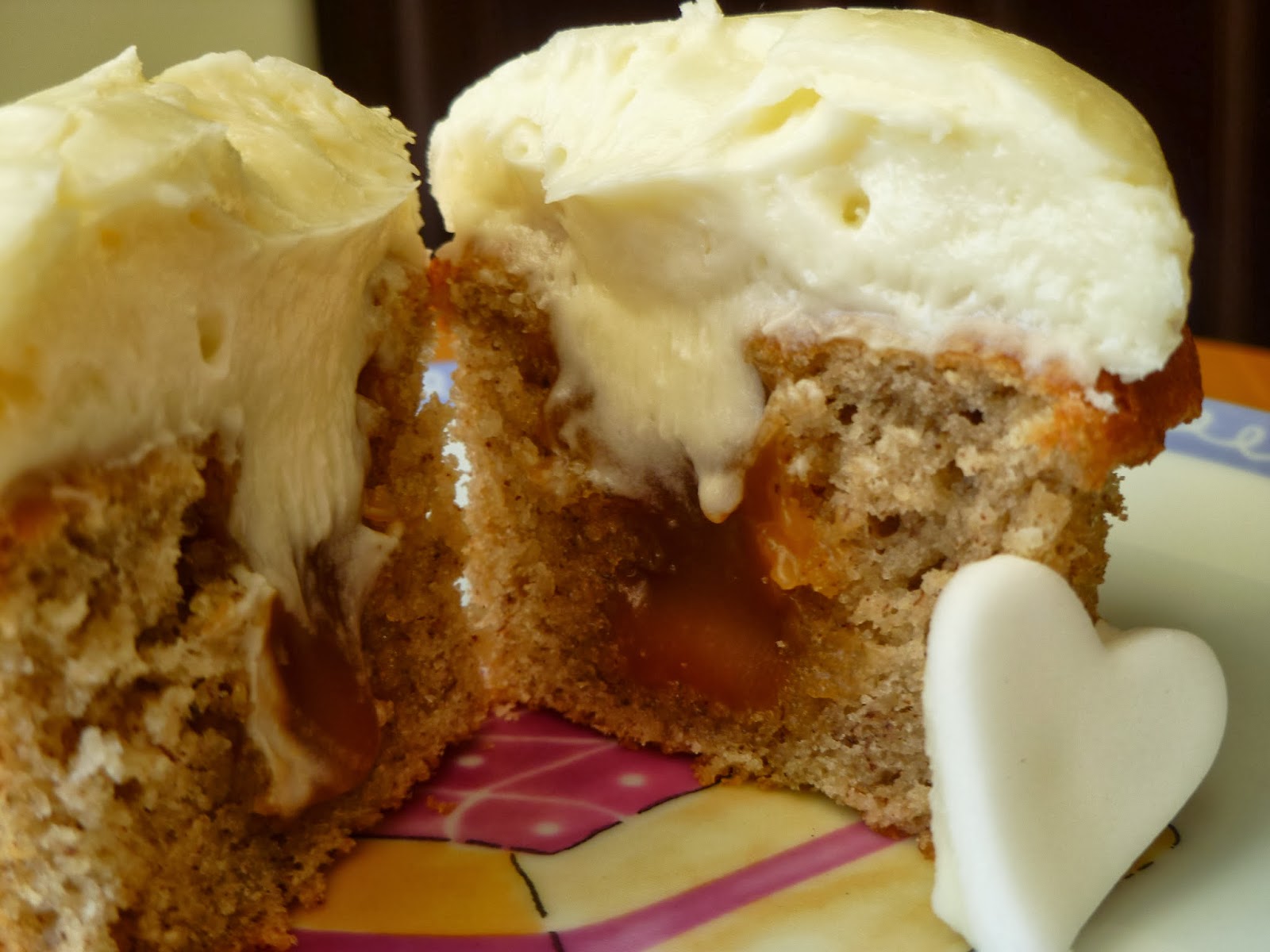 The Pastry Chef's Baking: Bakery Review: Kara's Cupcakes