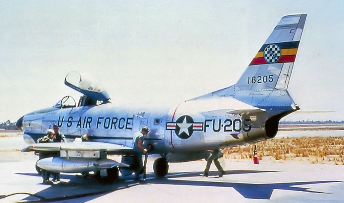 nhungdoicanh: North American F-86D/K/L Sabre Dog