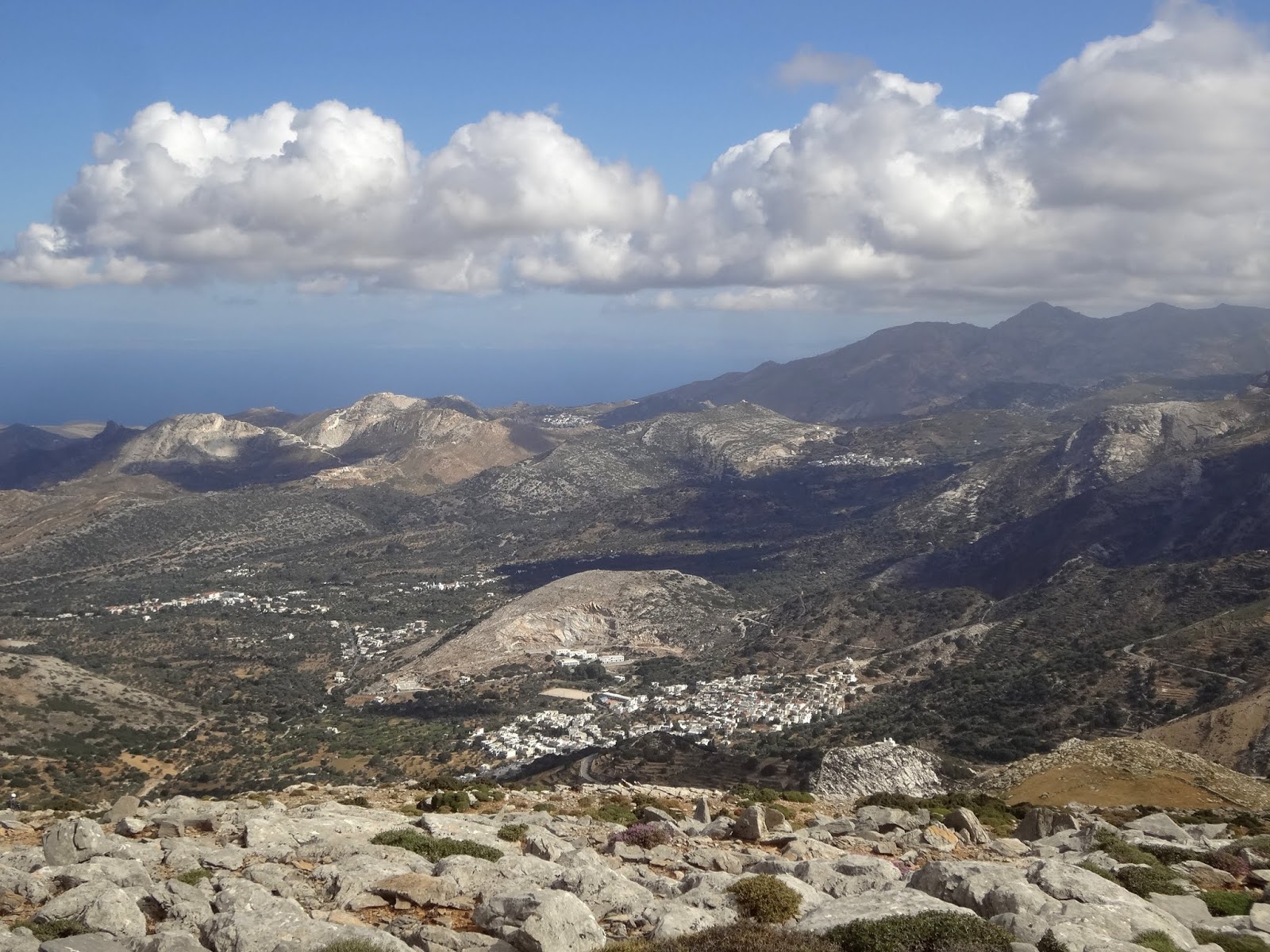 Trekking Naxos: salita alla vetta del monte Zas, il punto più alto ...