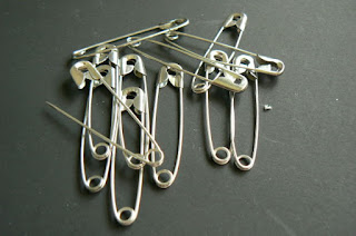 Topical Tens: 10th April: Safety pin patented