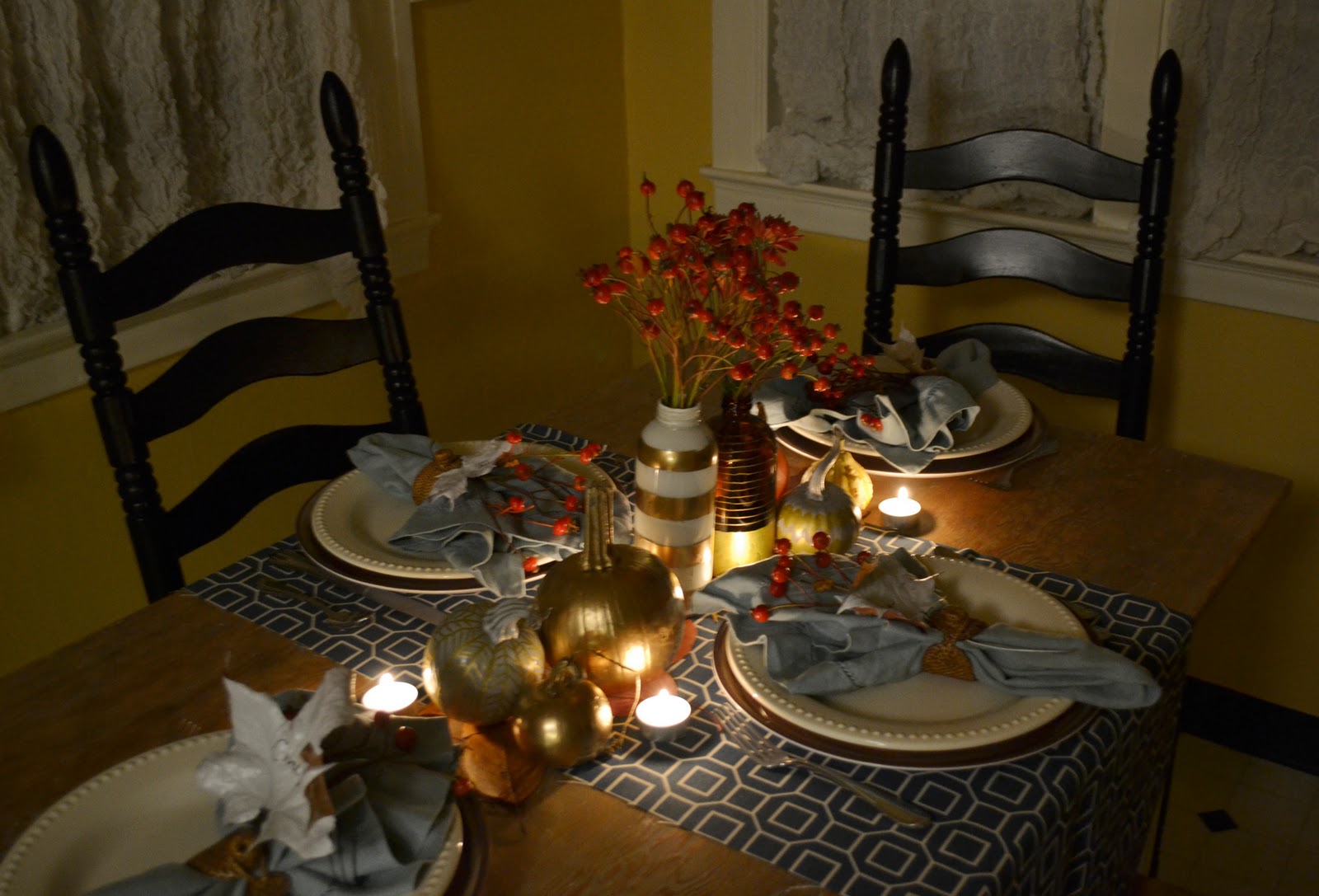 a home in the making: {create} a backdrop for the thanksgiving feast