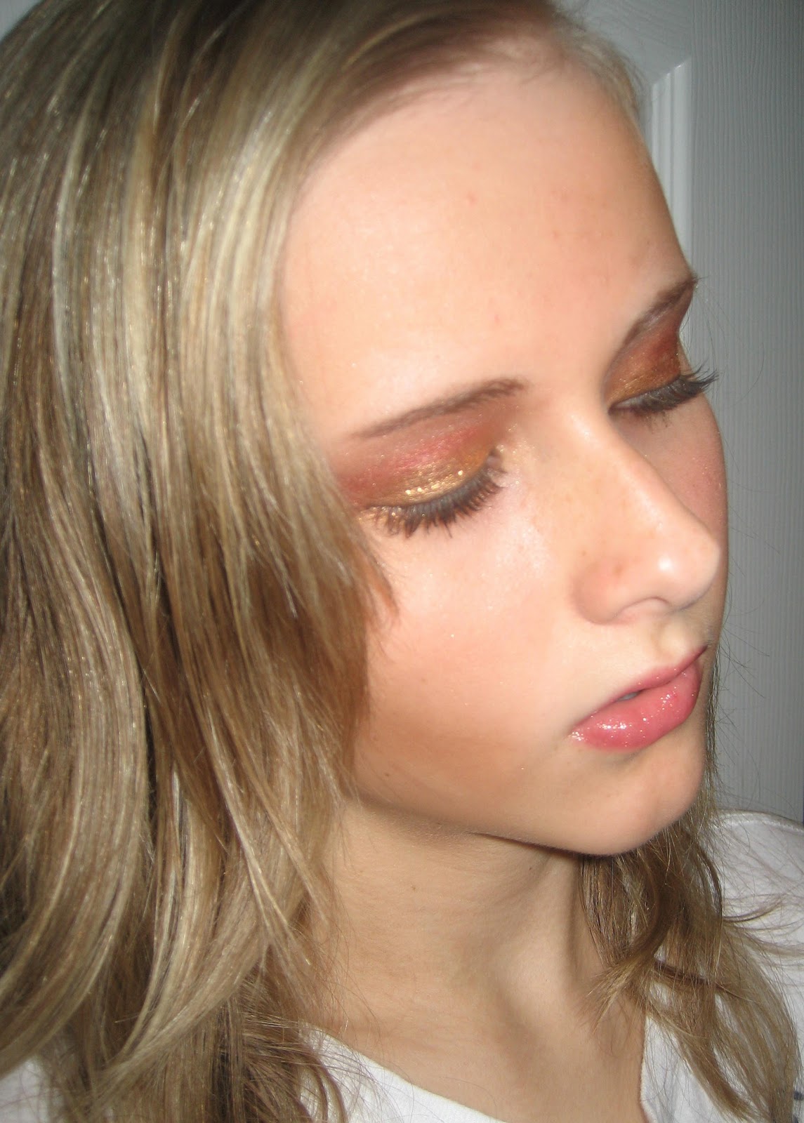 Taylor's Beauty Corner!: Gypsy Halloween Makeup Idea!