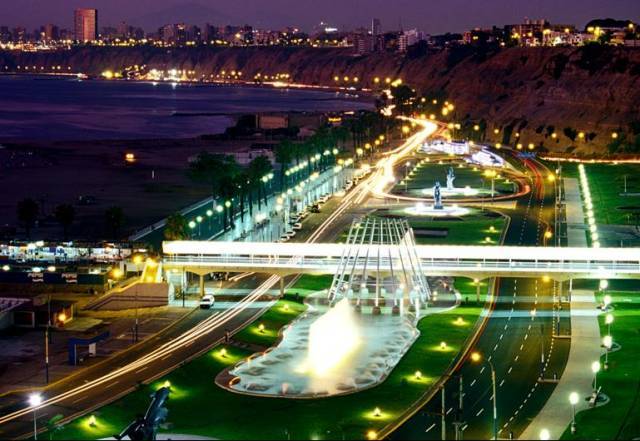 cruzando el barranco: Salvemos la Costa Verde