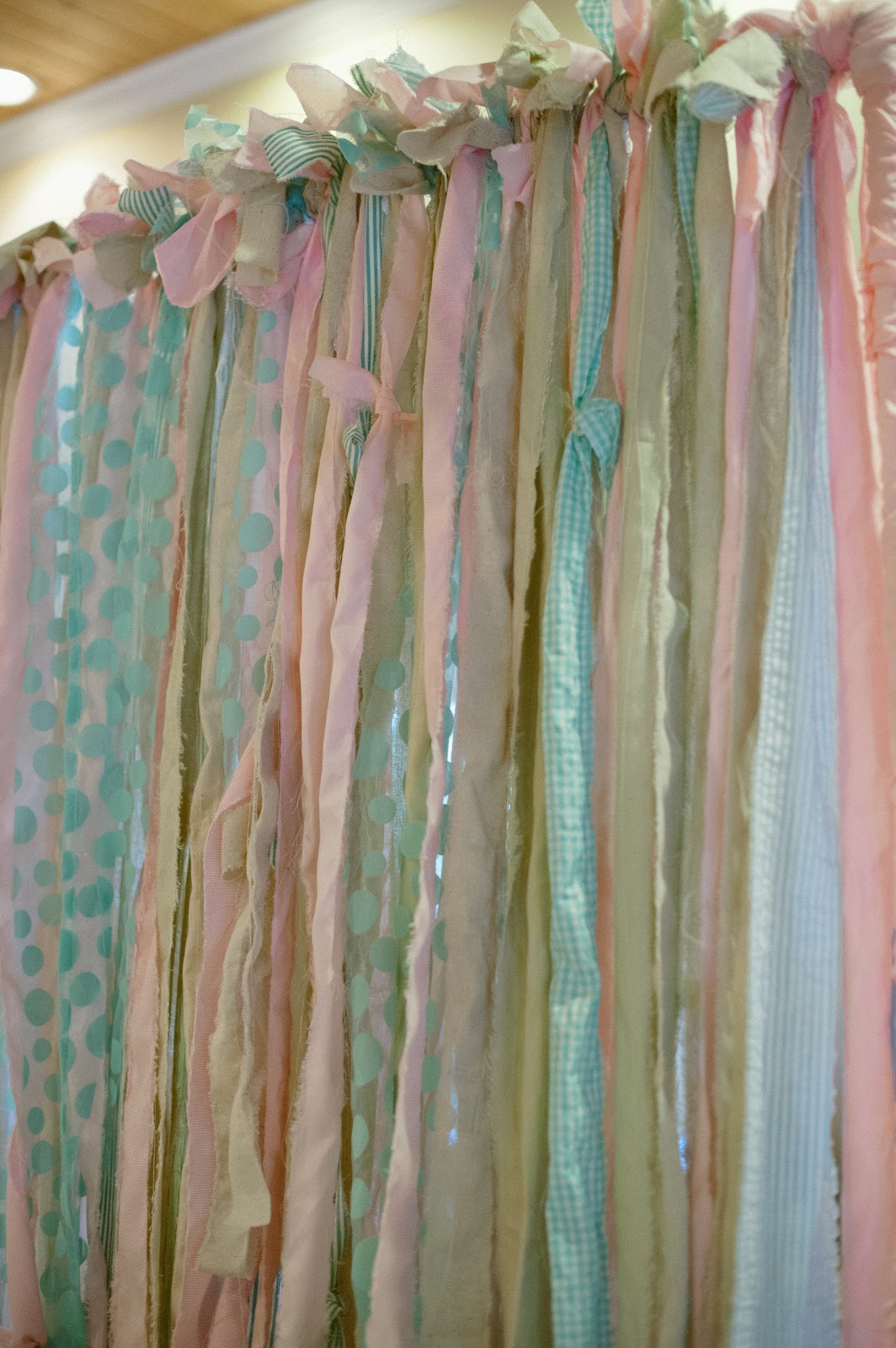 The Honey Pot: The "Great Wall of Fabric"....a fabric backdrop tutorial