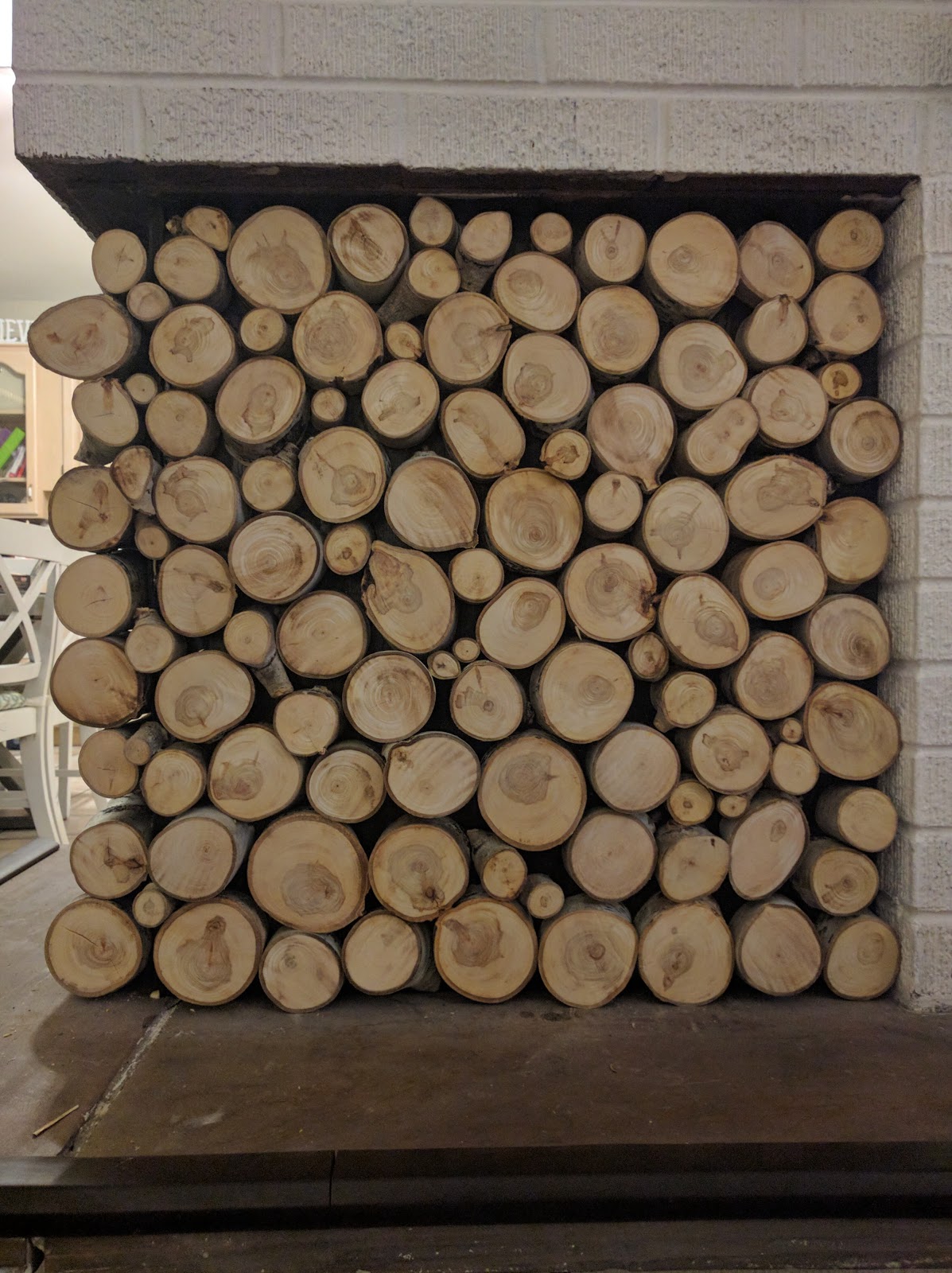 Jac Crafts: Faux Fireplace Log Stack
