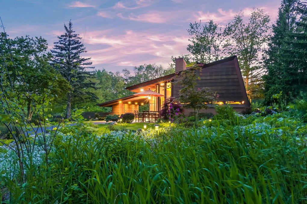 Haddock House for Sale - Designed by Frank Lloyd Wright in 1939: Most ...