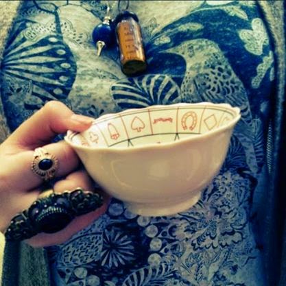 JadeAddis: A Beginners Beginning to Tea-Leaf Divination