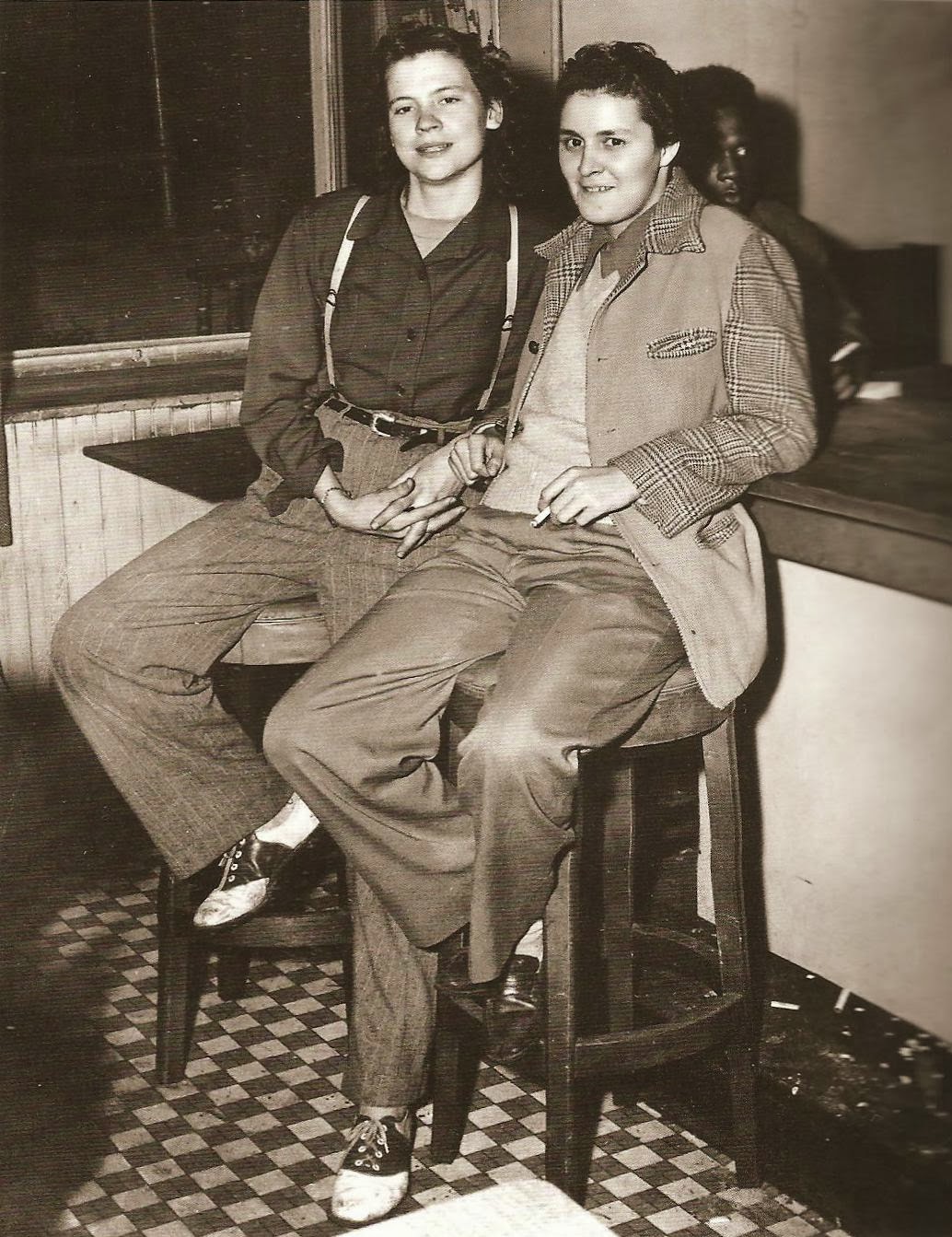 Huc & Gabet: Weegee's World by Weegee, essays by Miles Barth, Alain ...