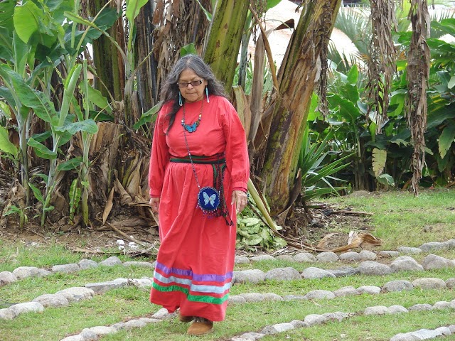 Yo Soy la Respuesta: LA ABUELA MONA POLACCA Y EL DÍA UNO