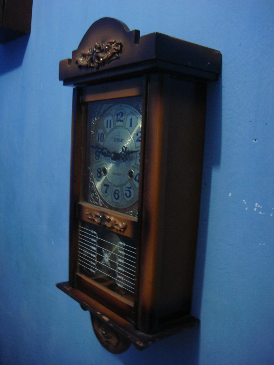 Barang Seni, Kuno dan Antik: Jam dinding kuno