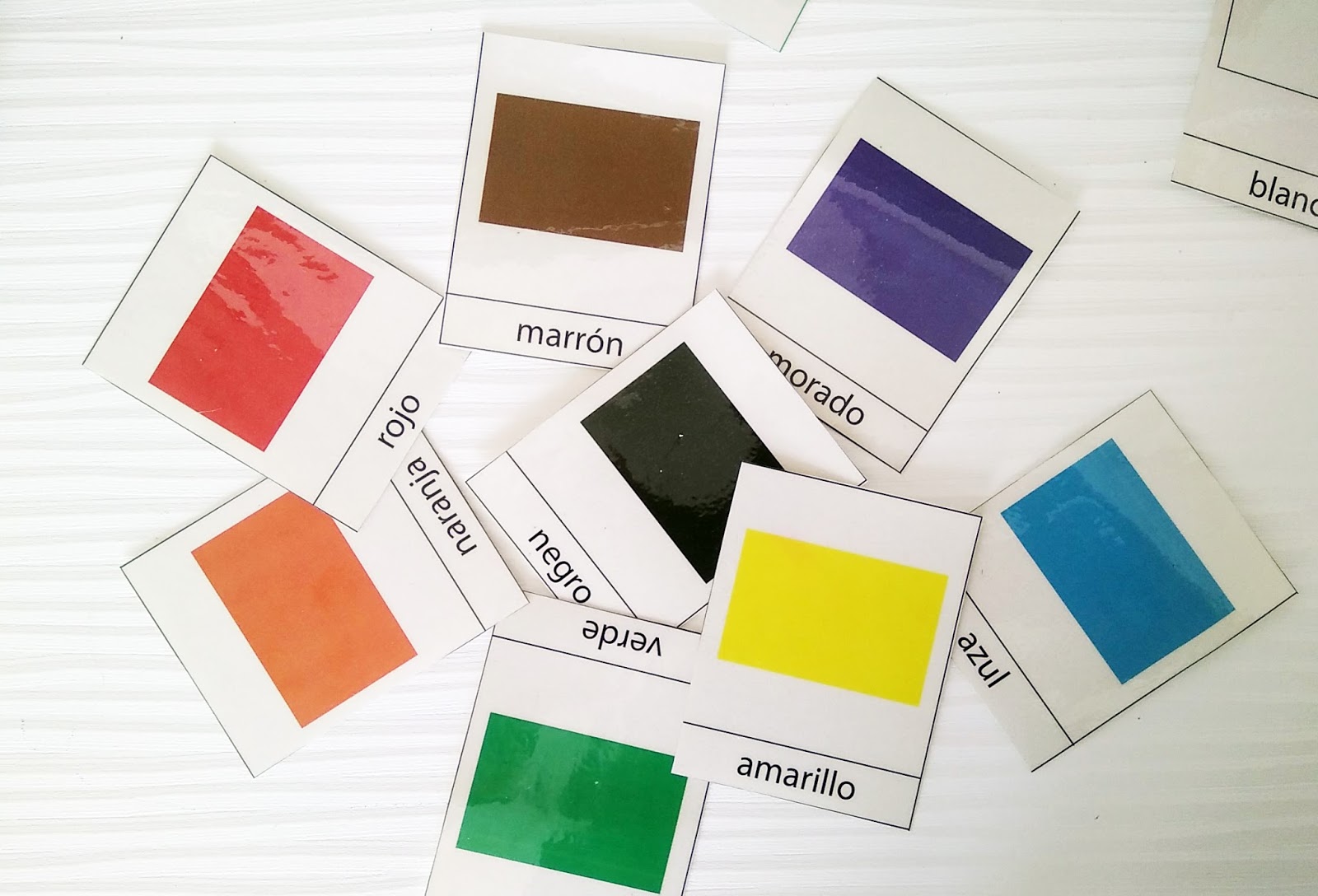 Imprimible tarjetas Montessori "Los Colores" | El Método Montessori