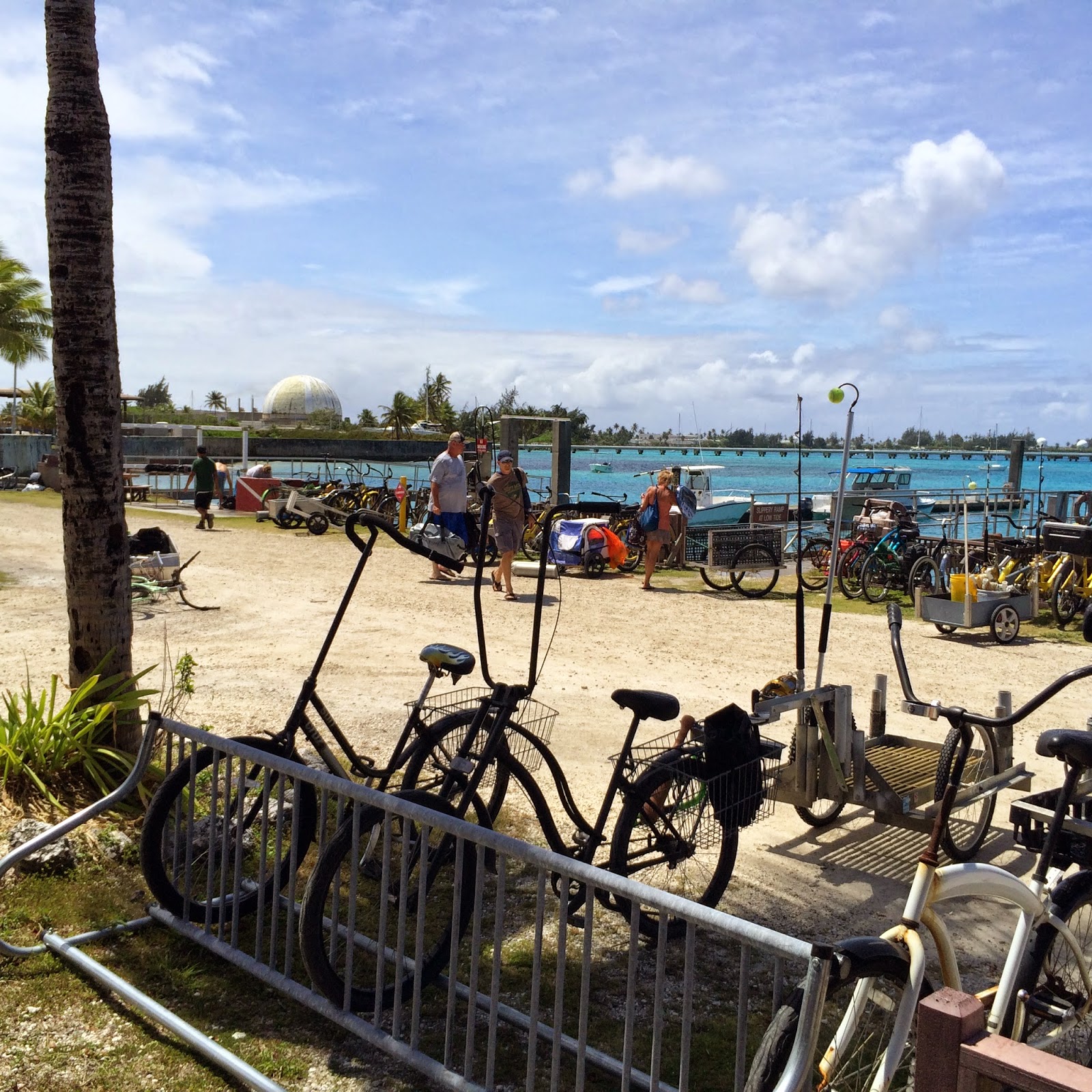 Kwajalein Atoll.......: Life is good...