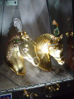 loveisspeed.......: Diamonds are a girls best friend if you are Barbara ...