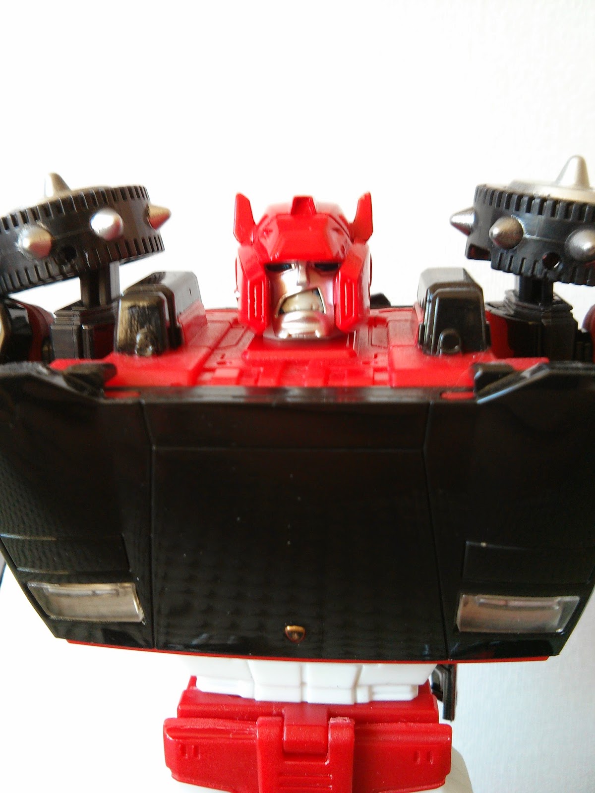 Toybox Soapbox: Transformers Masterpiece MP12-G G2 Sideswipe Review