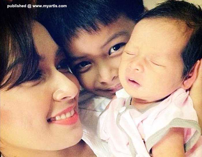 MYARTIS.COM | MYARTIS | MY | ARTIS: 2 GAMBAR - BAYI ANGKAT KEDUA MISHA?