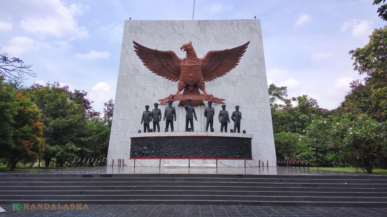 Berkunjung ke Monumen Pancasila Sakti