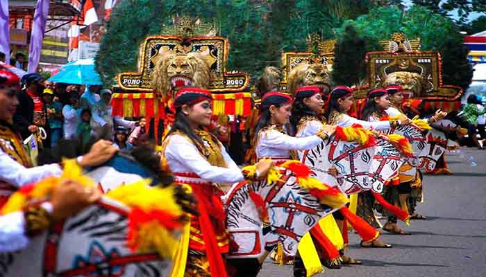 Tarian Tradisional Dari Jawa Timur Dan Penjelasannya - Cinta Indonesia