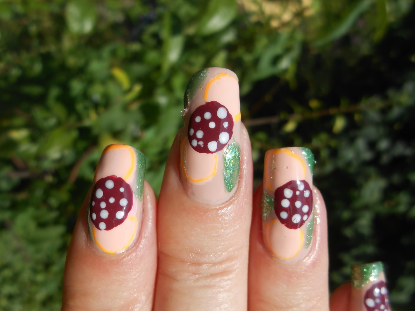 PicturedTinsel: ALL YOU CAN EAT NAILS - TODAY'S MENU : WURST /SAUSAGE