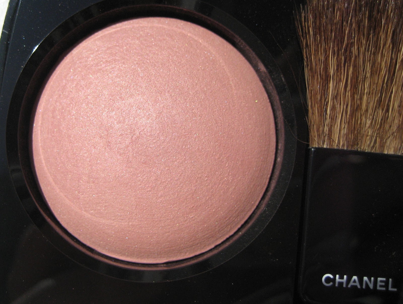 delicate hummingbird.: Chanel Fall 2011 - Joues Contraste in #68 Rose ...