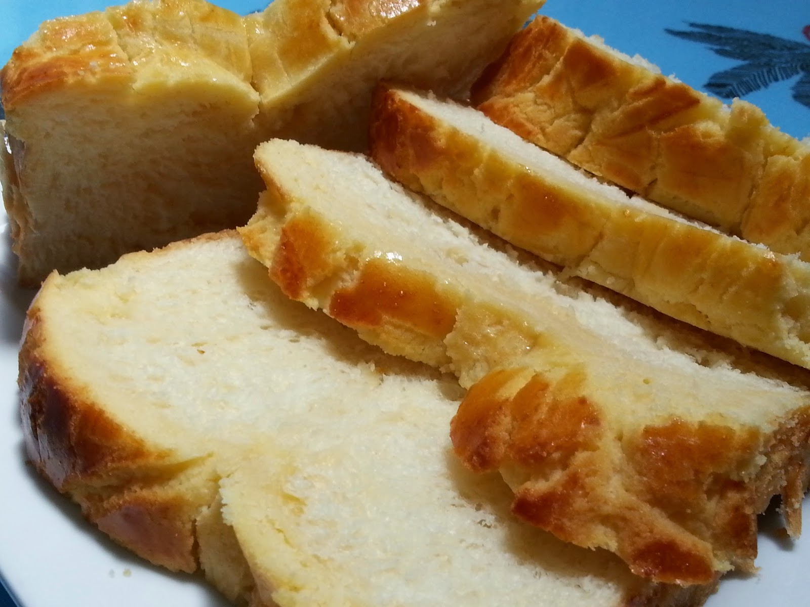 Pat's Kitchen Journal: Bo Luo Bread