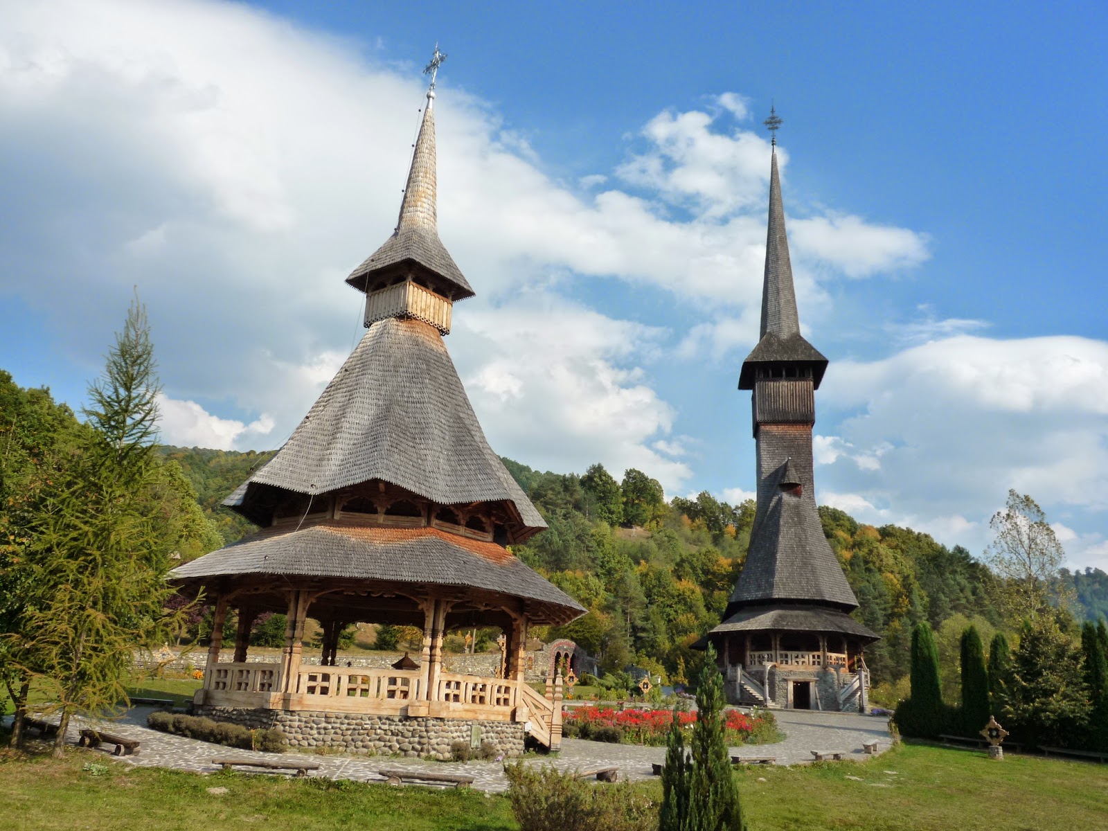 Manastiri din Romania: MAN. BARSANA, MARAMURES